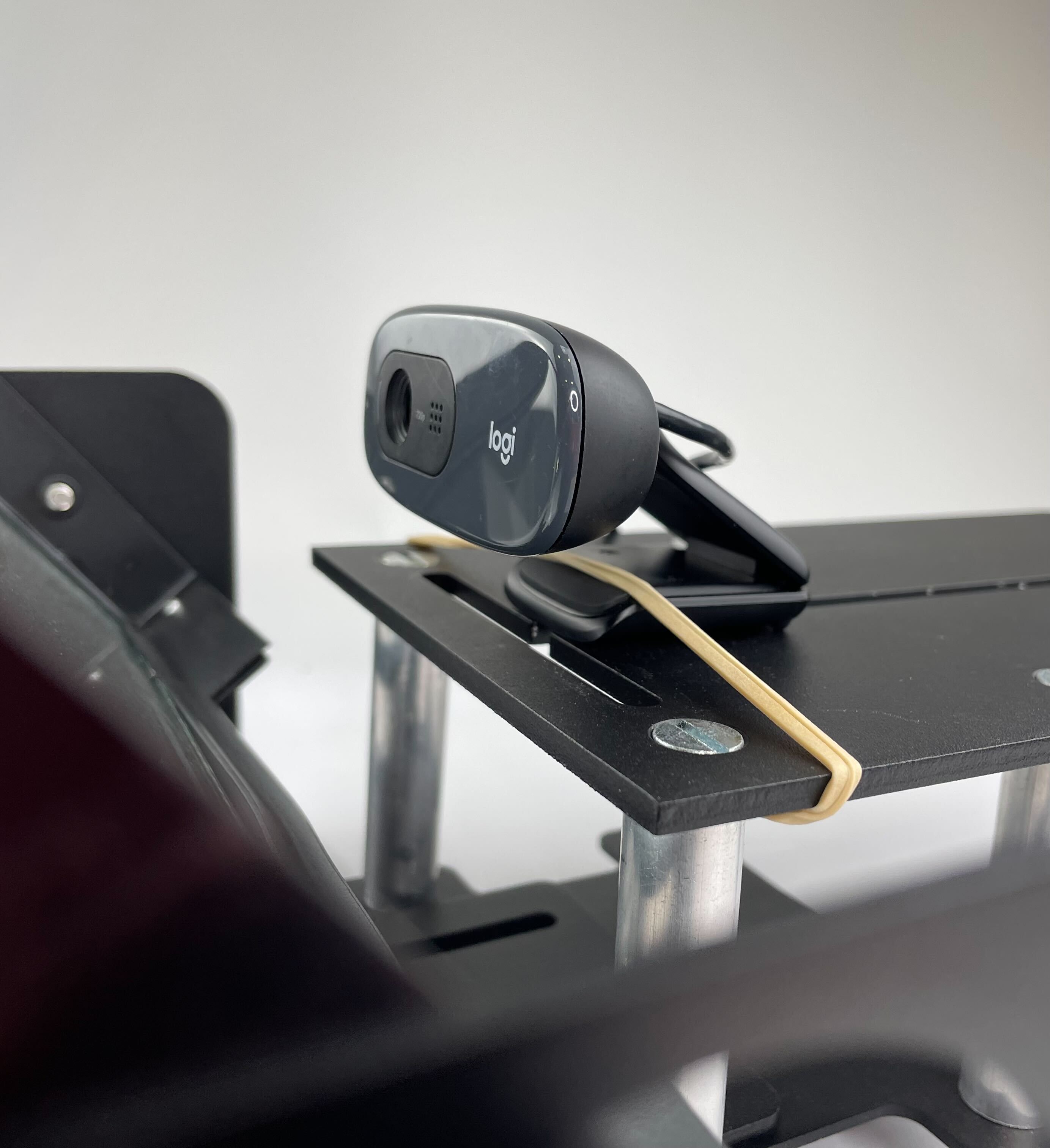 How to attach any webcam to TeleprompterPAD iLight PRO series ...